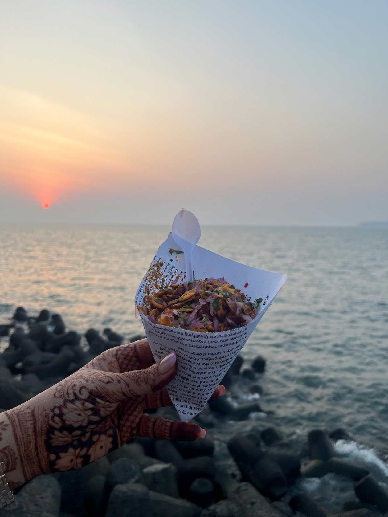 Food Gems of Mumbai: Must-Try Street Food Spots & Delicacies